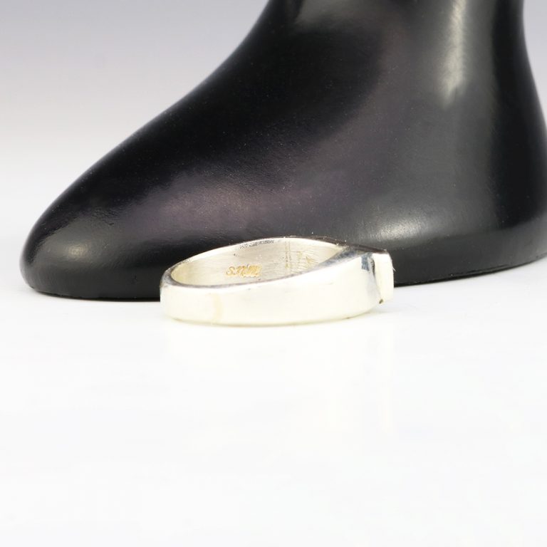 ZUNI MOTHER OF PEARL SHELL RING BY NANCY & SHELDON WESTIKA 7 1/2 | The ...