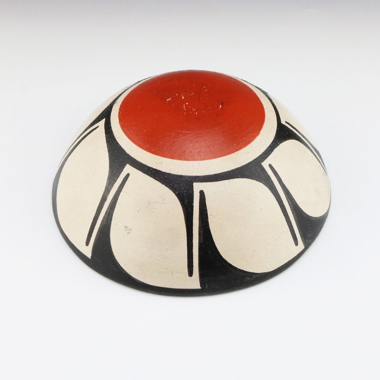 KEWA POTTERY BOWL BY BILLY VEALE NATIVE AMERICAN | The Crow and The Cactus