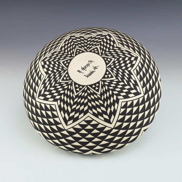 NATIVE AMERICAN LAGUNA POTTERY SEED POT BY ROBERT KASERO SR. | The Crow ...