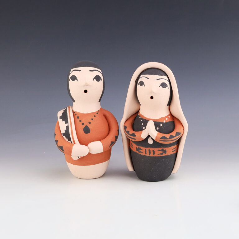SANTO DOMINGO POTTERY NATIVITY BY ANGEL & RALPH BAILON | The Crow and ...