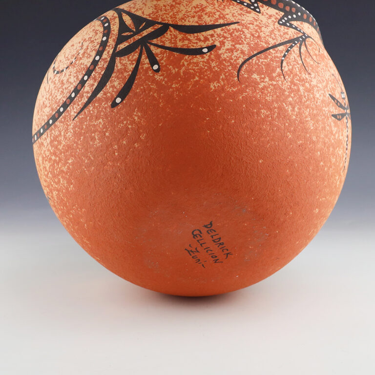 NATIVE AMERICAN ZUNI LIZARD POTTERY VASE BY DELDRICK CELLICION | The ...