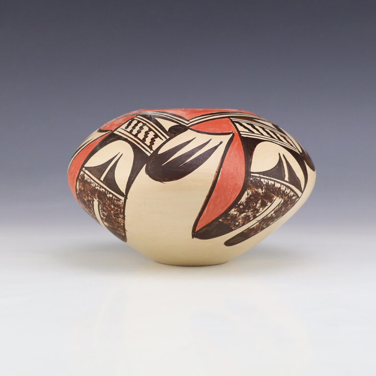 NATIVE AMERICAN HOPI POTTERY VASE BY ADELLE NAMPEYO | The Crow and The ...